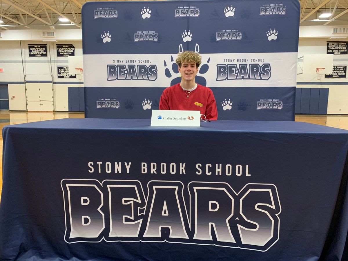 Scanlon Signs National Letter of Intent